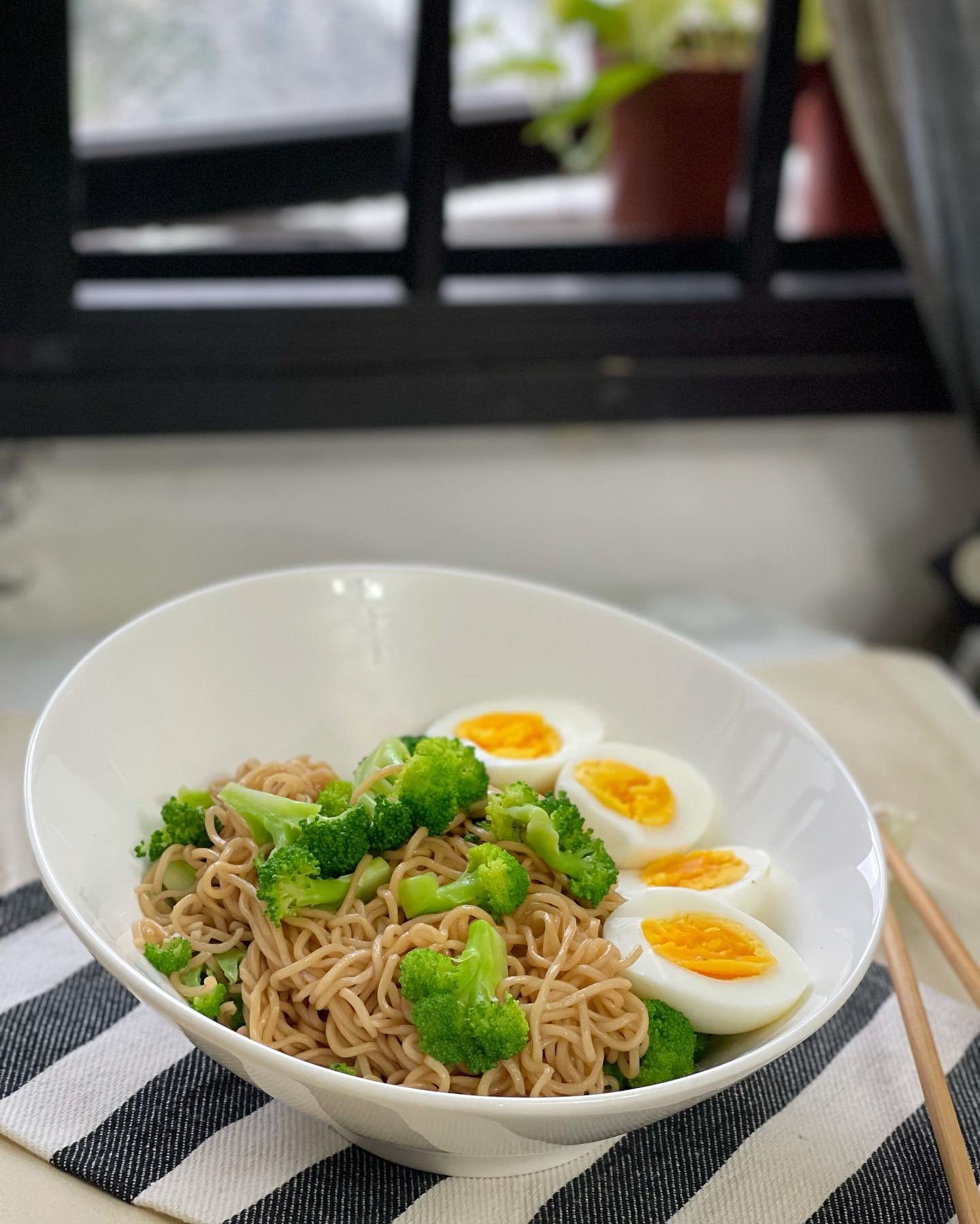 Singapore Food – Mee Goreng with Broccoli and Boiled Eggs