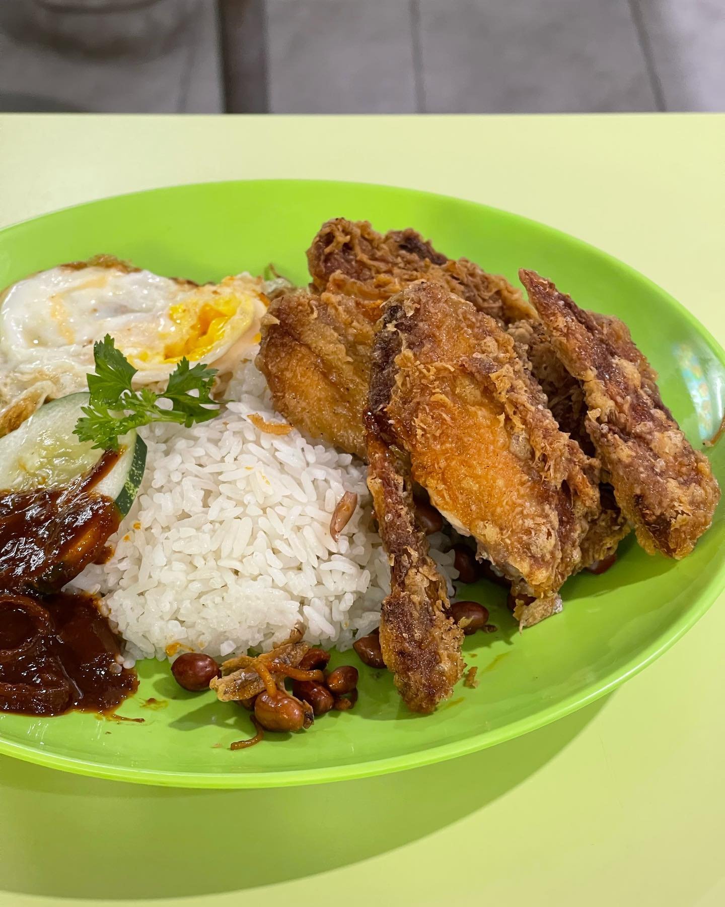 When in Singapore – Breakfast at a Hawker Center